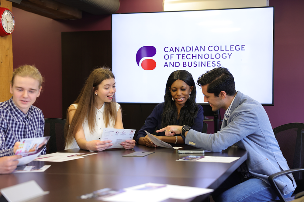 CCTB｜Canadian College of Technology and Business（シーシーティービー）